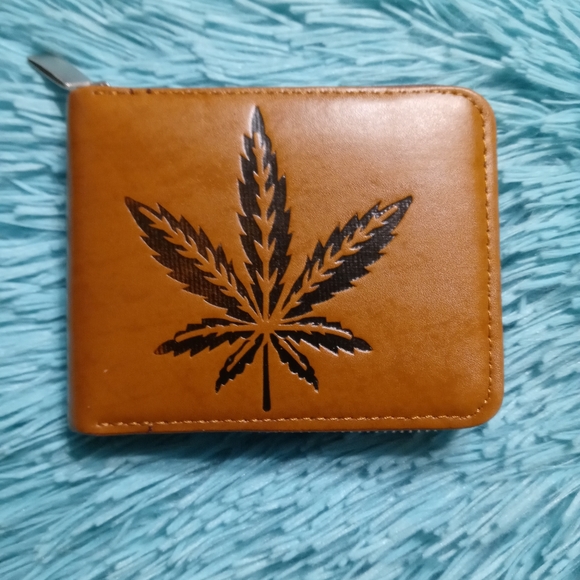 Accessories | Wallet Leaf Design With Zipper | Poshmark